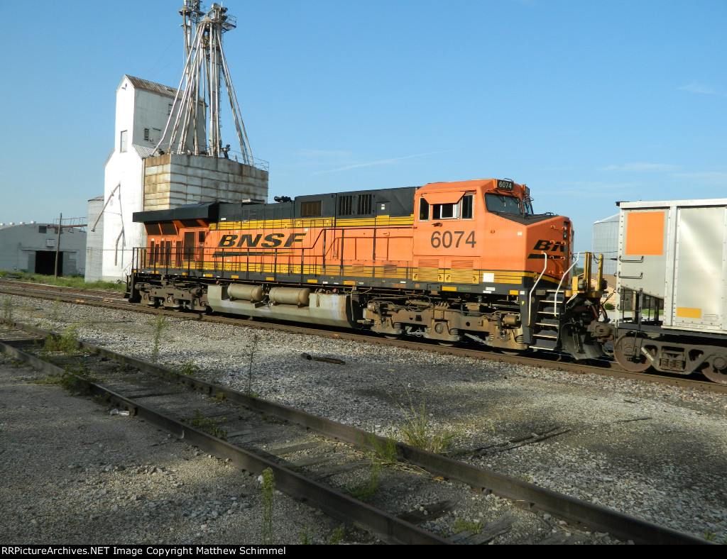 BNSF 6074 - DPU